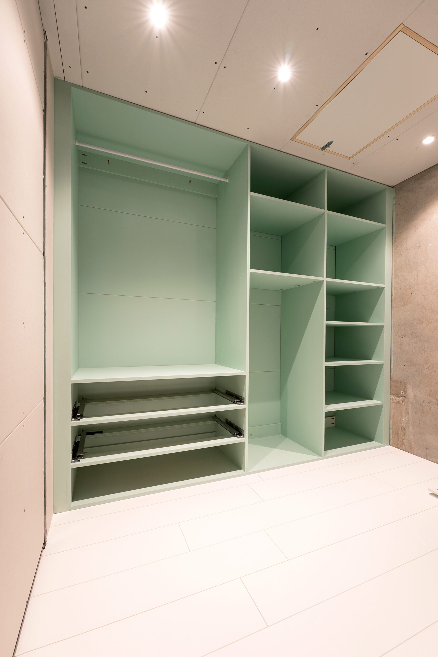 Make-over berging met opbergkast - Enter My Attic